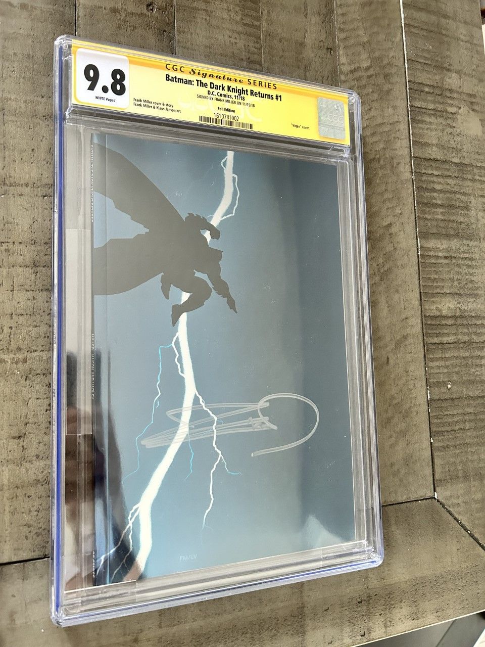 Signed Frank Miller! CGC 9.8 Dark Knight Returns 1 - Foil Edition ...