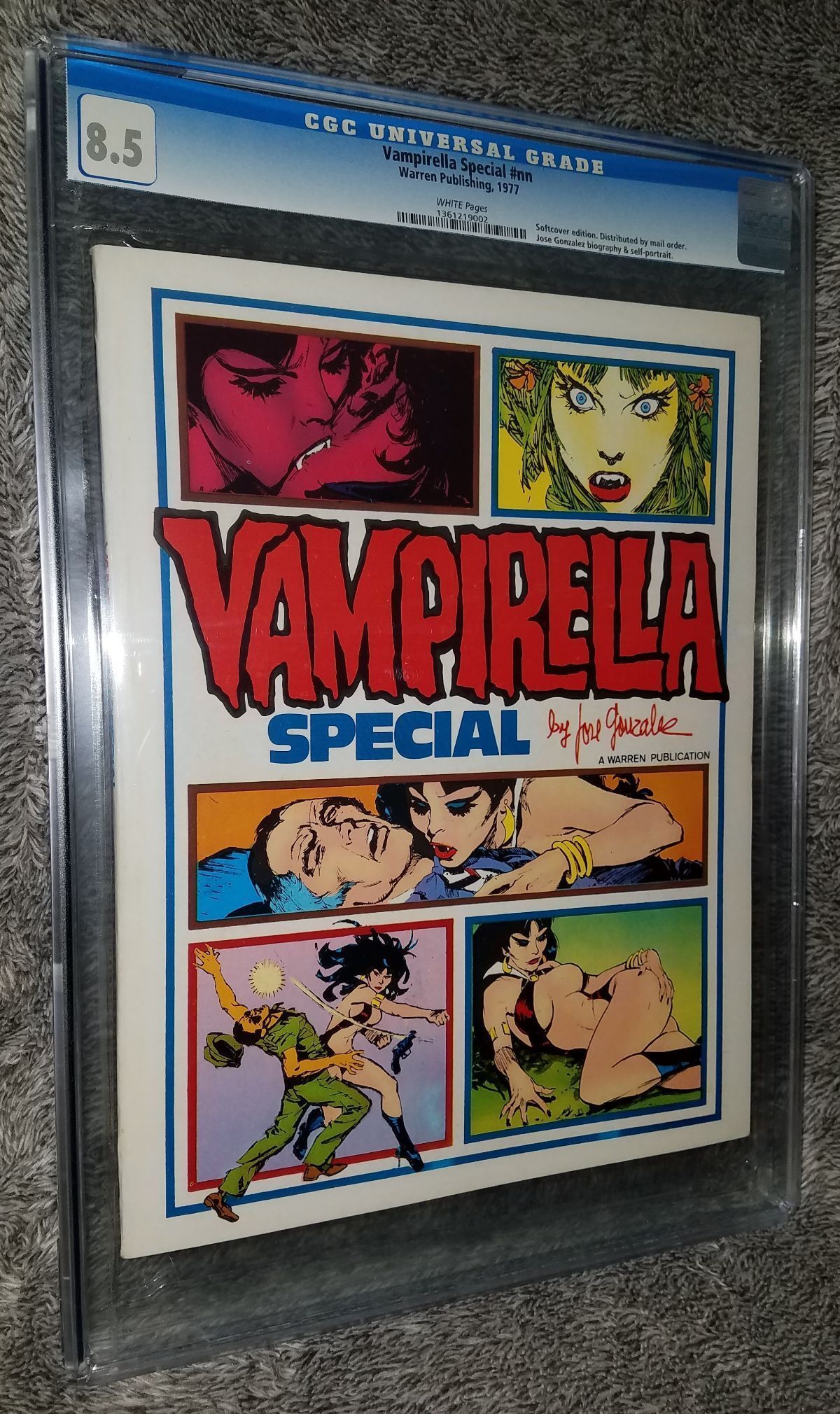 SOLD! - Vampirella (Warren 1970's) CGC-graded lot - #14, 19, 26, 27, 35 ...