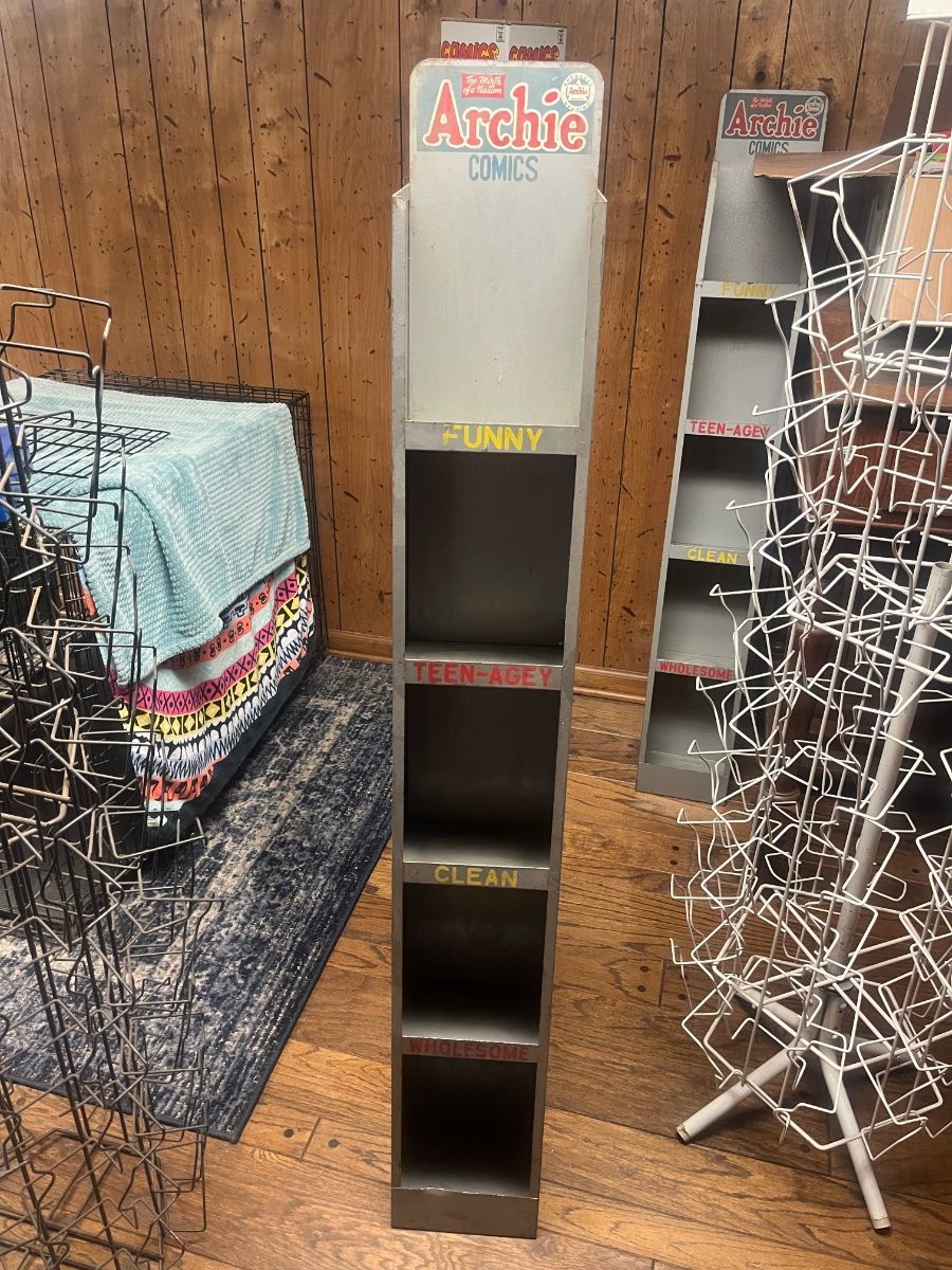 Closed-Early Archie Store display - Golden / Silver / Bronze Age Only ...