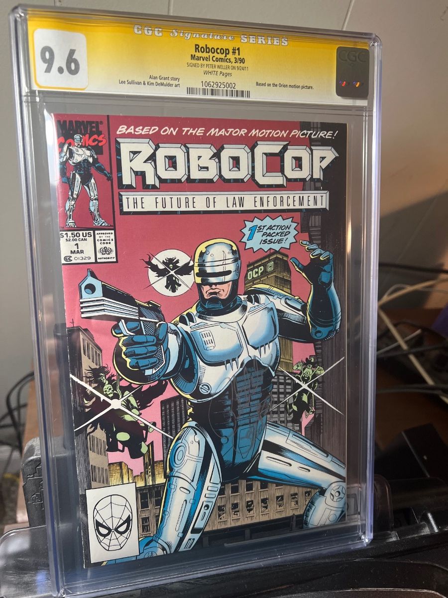 closed - ROBOCOP (1990) - CGC SS 9.6 WHITE PAGES - SIGNED BY PETER ...